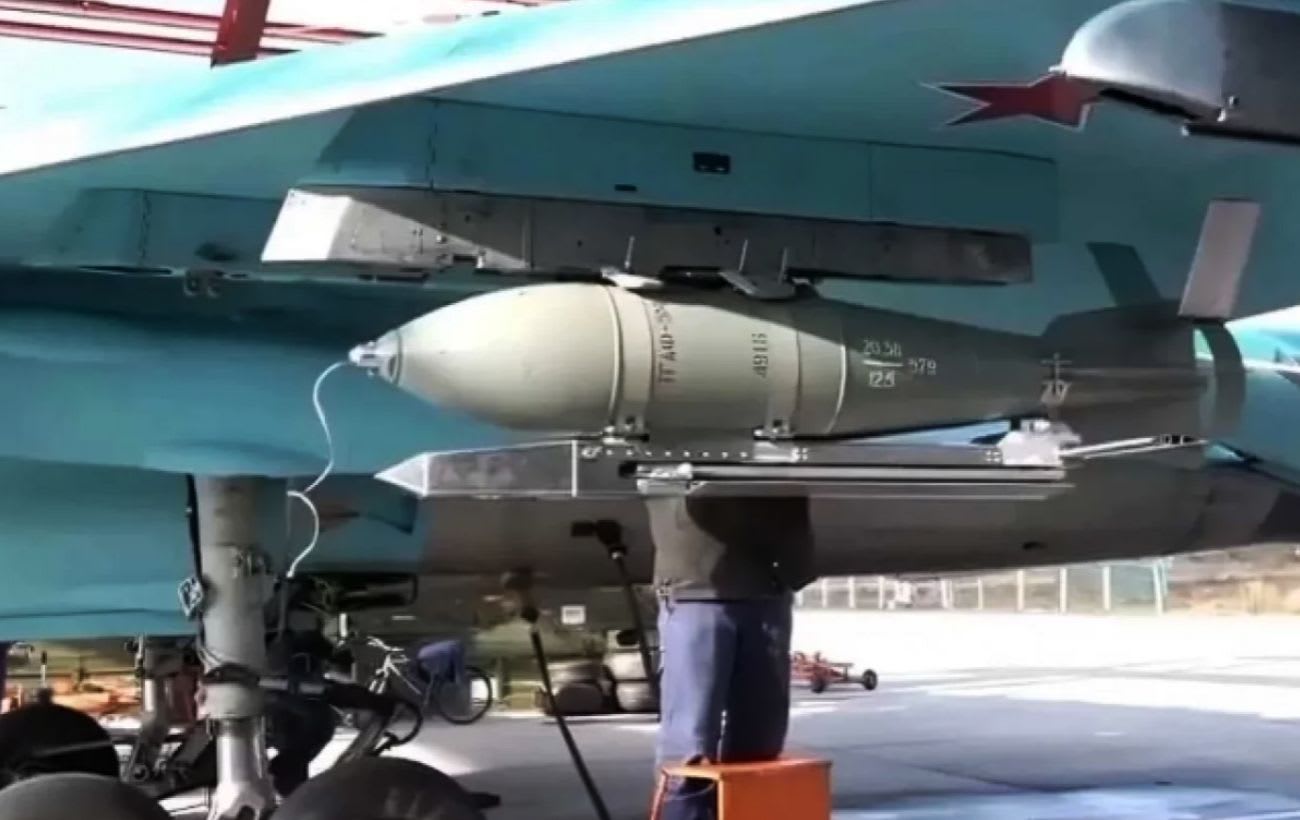 Ukraine's Intelligence reveals details on Russia’s new UMPB D-30SN bomb ...