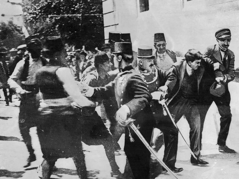 Historical Photos That Take You To An Exact Moment