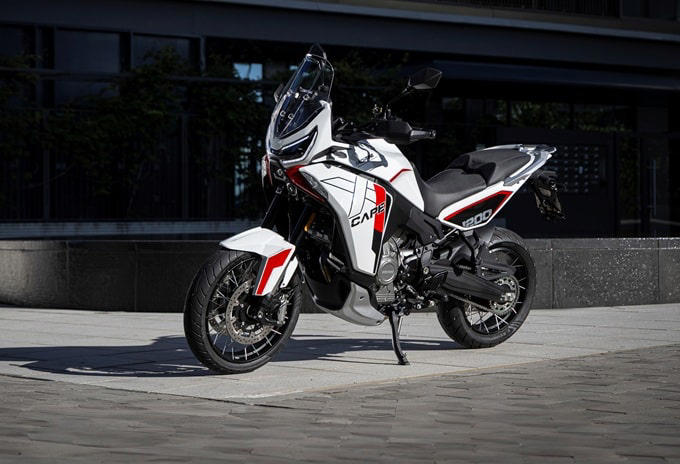 Moto Morini X-Cape 1200 arriva in concessionaria a ottobre