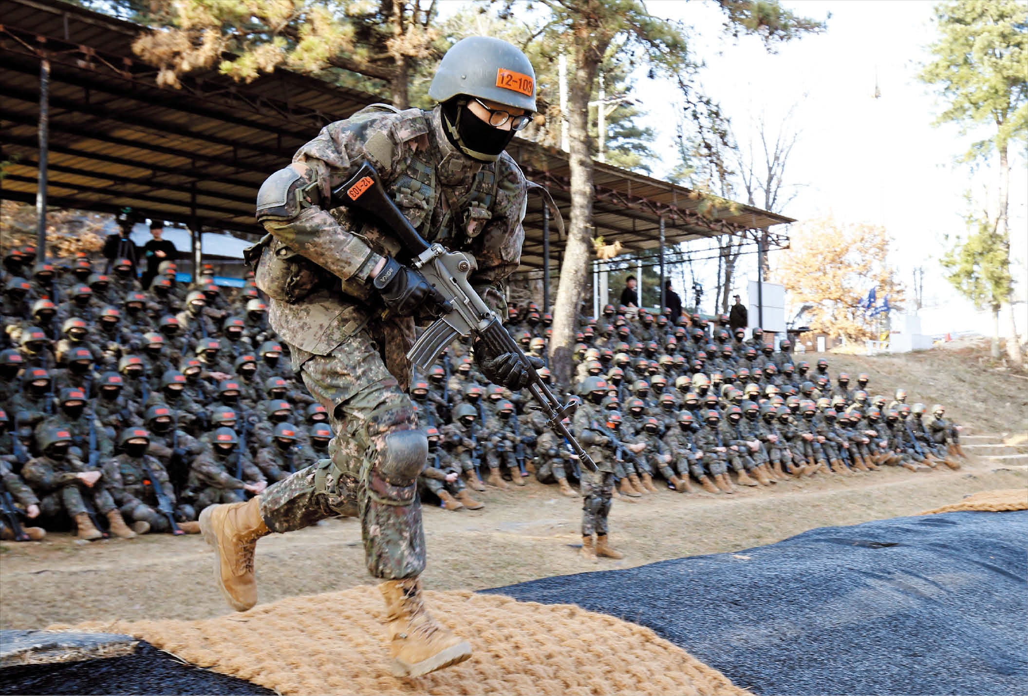 South Korea's Military Personnel Plummet 31% as Male 20s Drop 16%