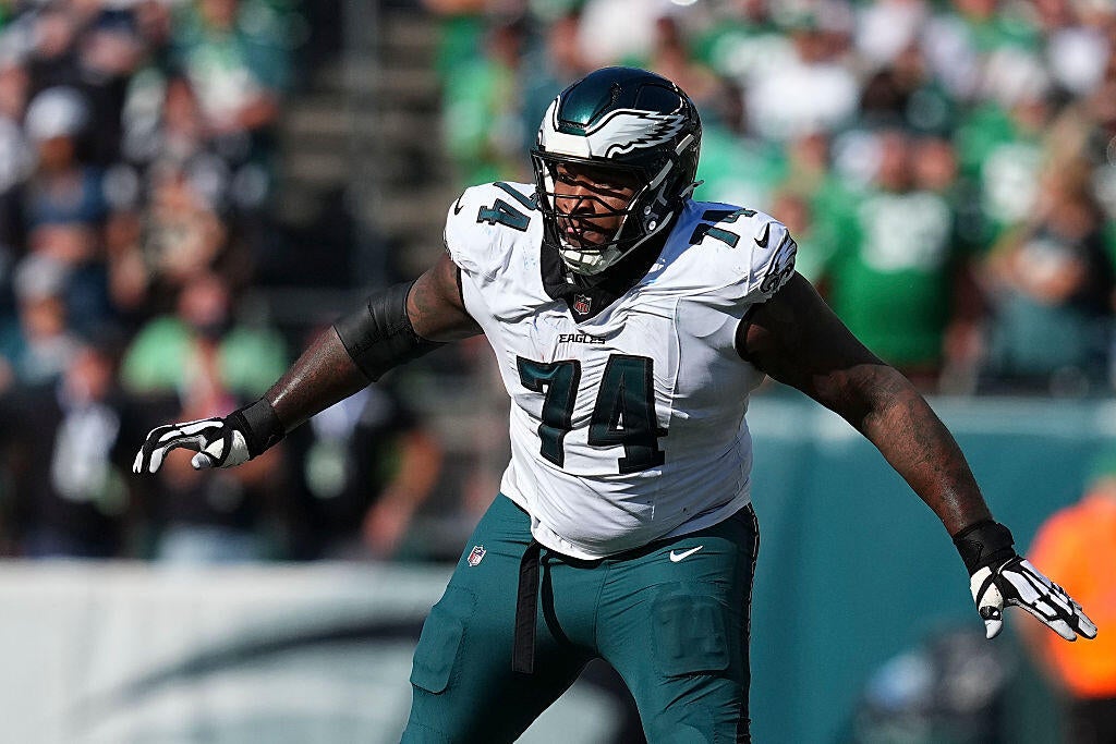 Fred Johnson plays major role in Eagles' improbable comeback victory ...
