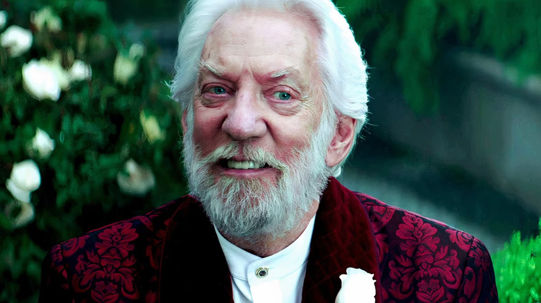 Ralph Fiennes' President Snow Look Revealed In Hunger Games Prequel Set ...