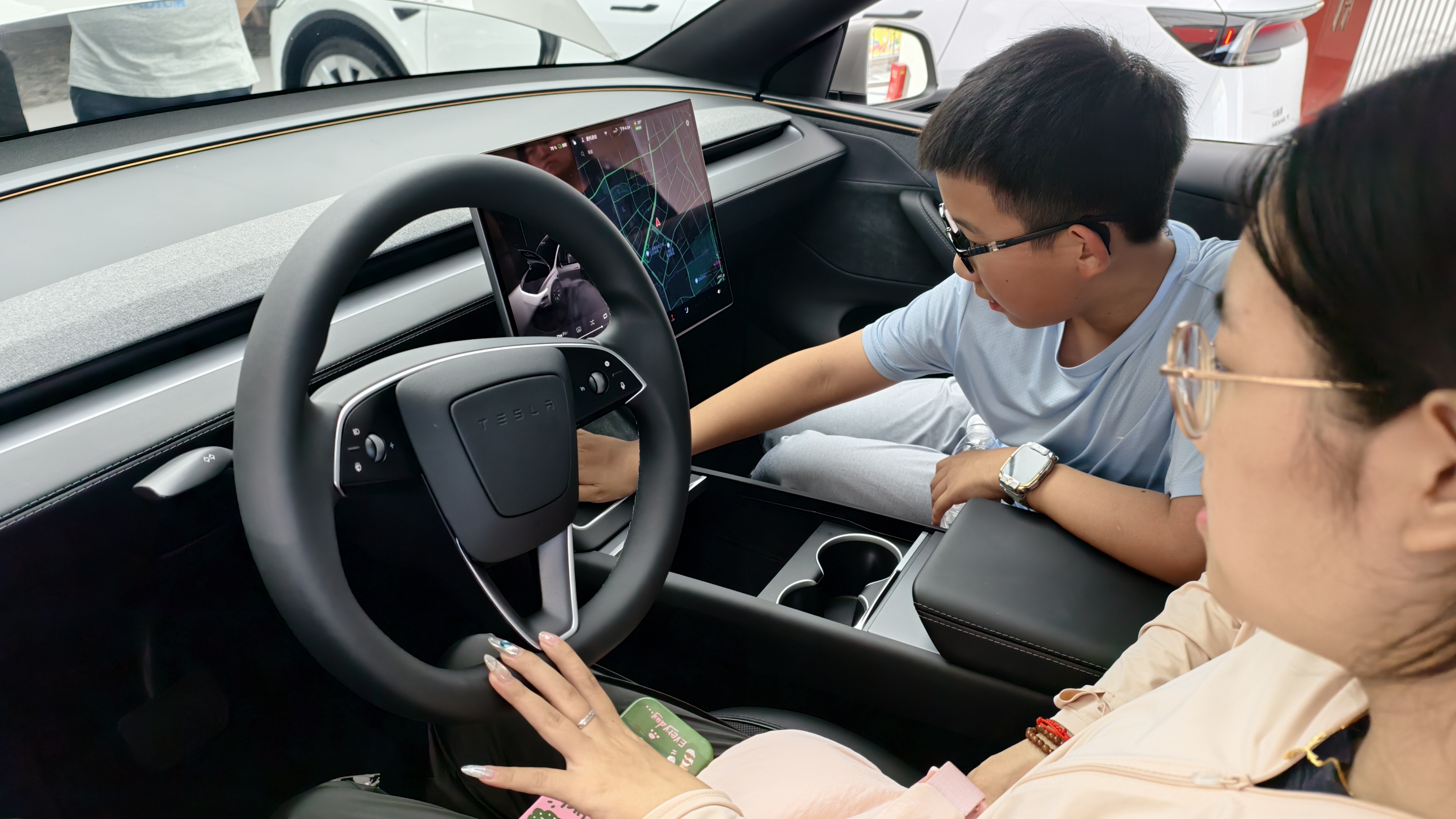 Tesla stock rebounds, announces Shanghai factory Q4 ramp up