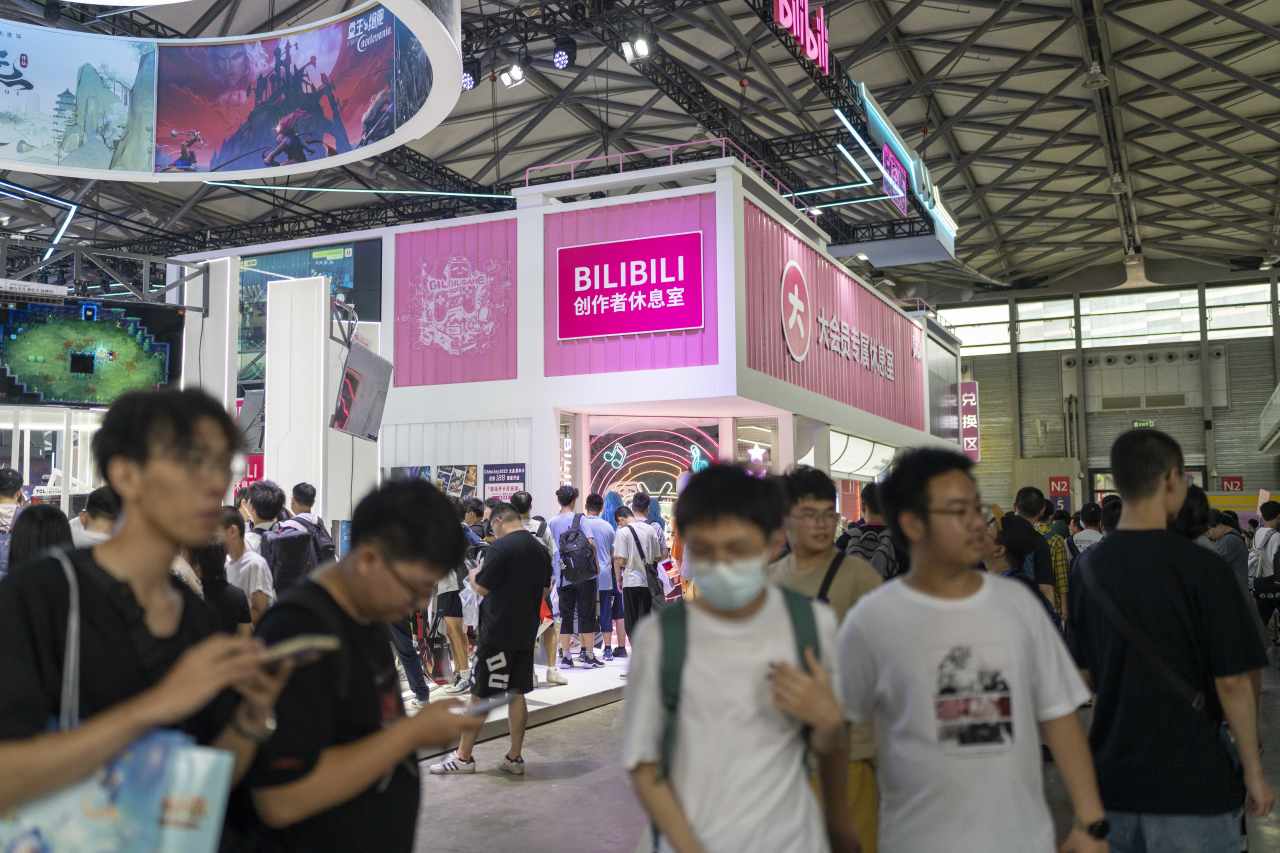 Can China Stocks Continue to Outperform? What the Charts Say About Bilibili, Vipshop, WeRide