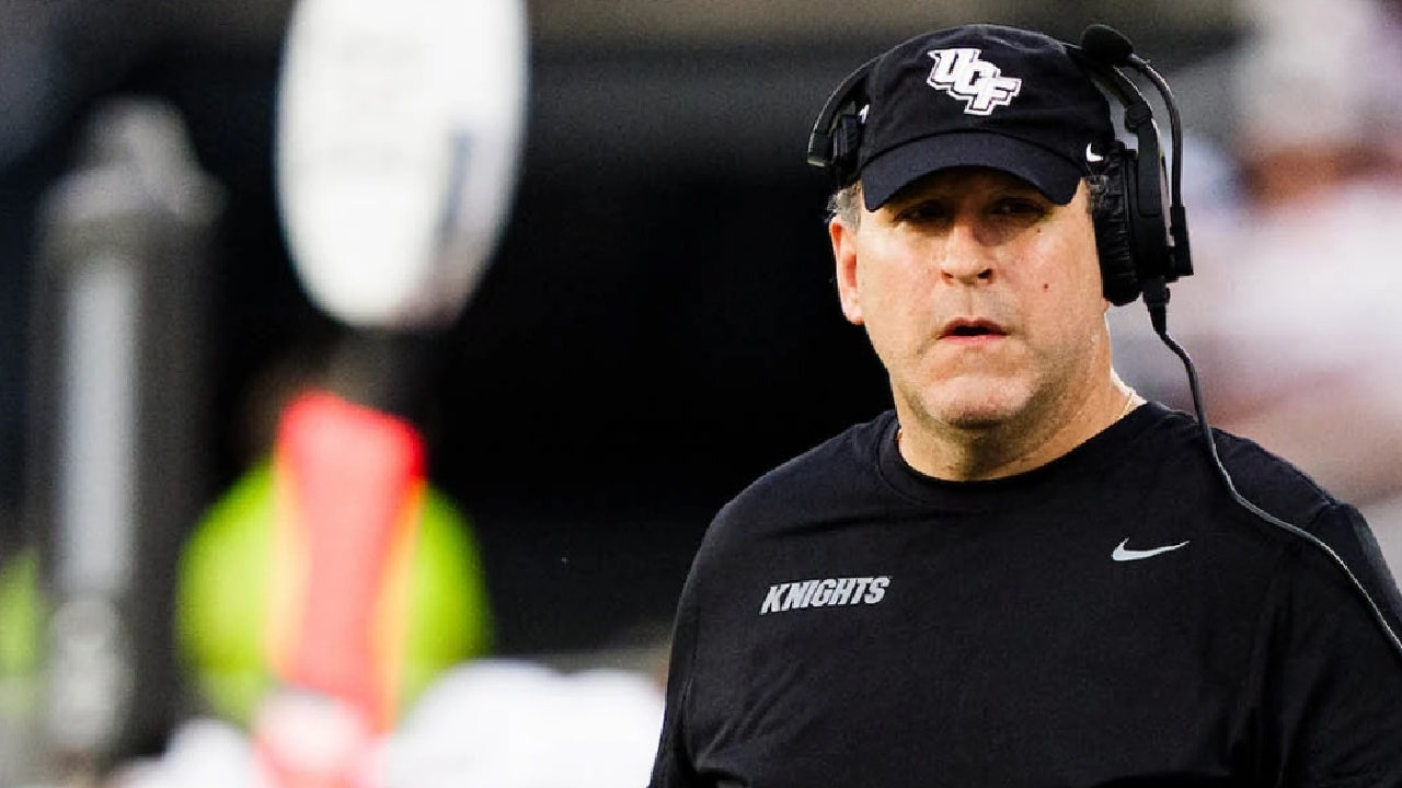UCF offensive line coach Shawn Clark dies