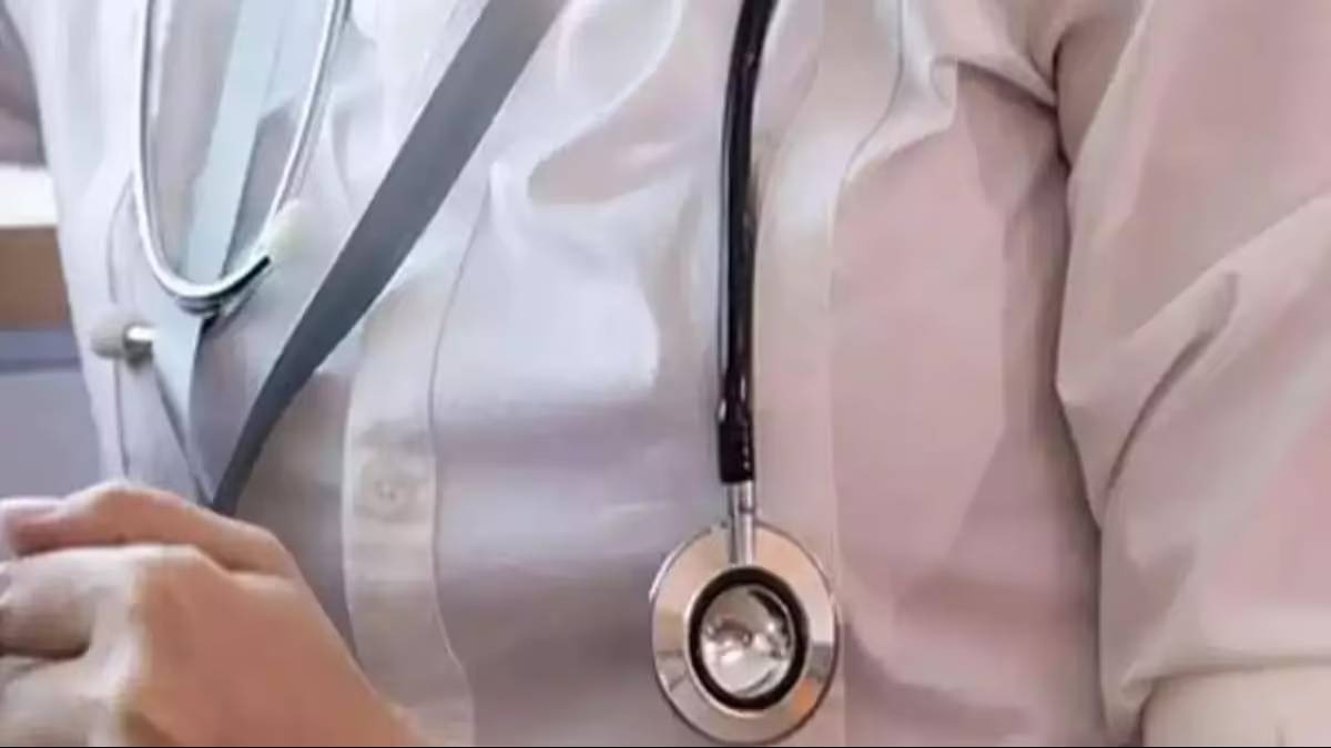 US may exempt doctors from $100,000 H-1B visa fee: Report
