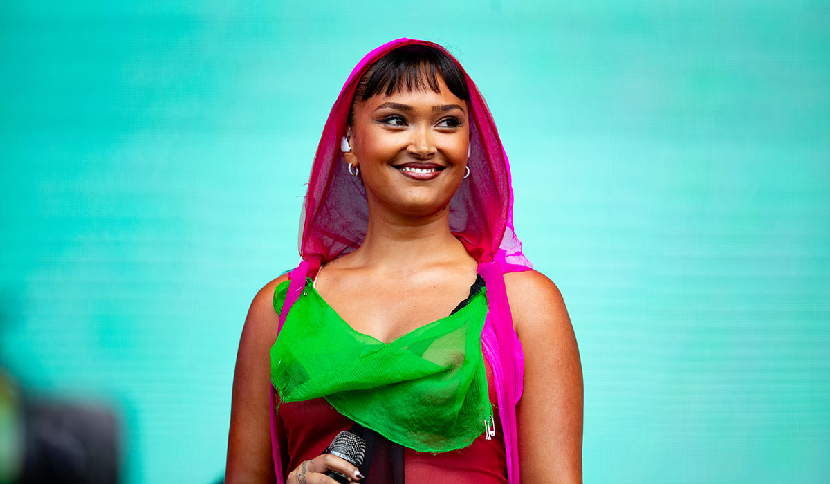 Who is Joy Crookes? The glamorous half-Irish singer going viral with ...