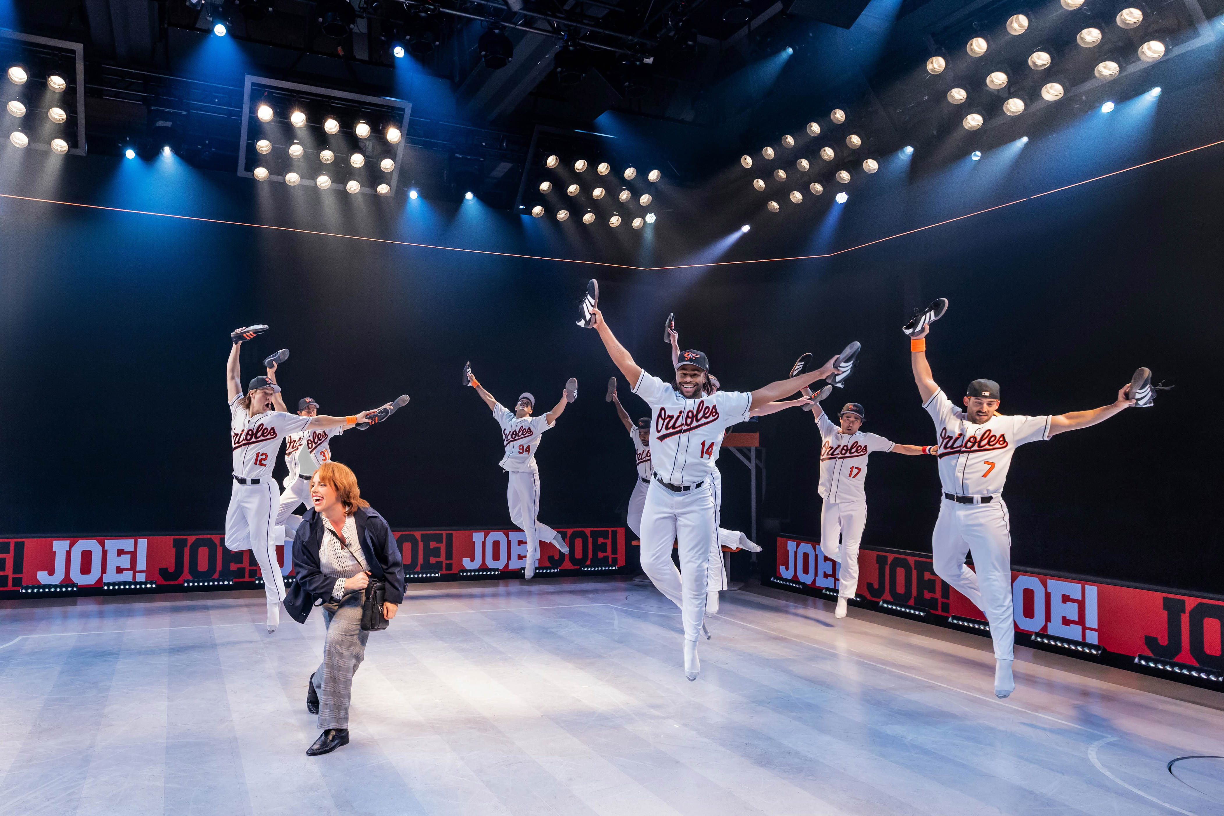 A revitalized ‘Damn Yankees’ knocks it out of the park