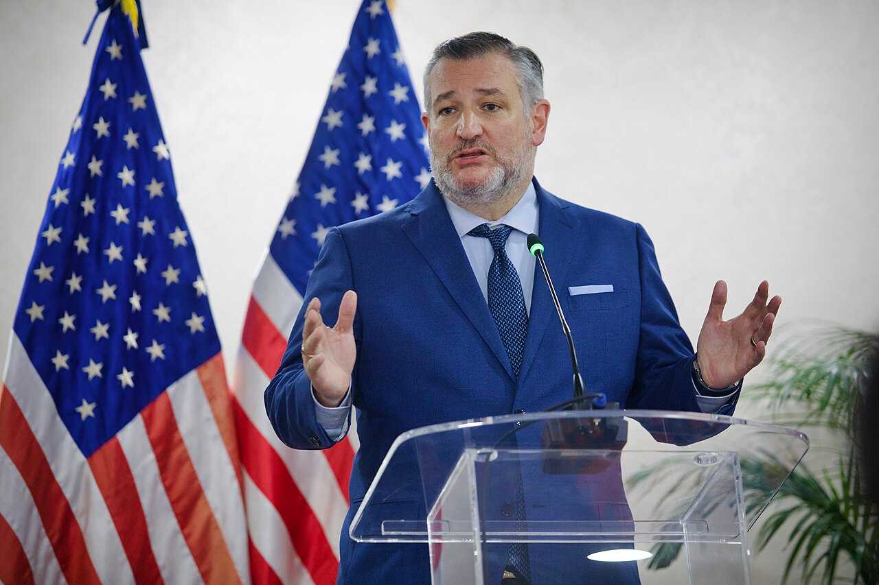 Ted Cruz Pushing To Raise Pilot Retirement Age: Here's Why