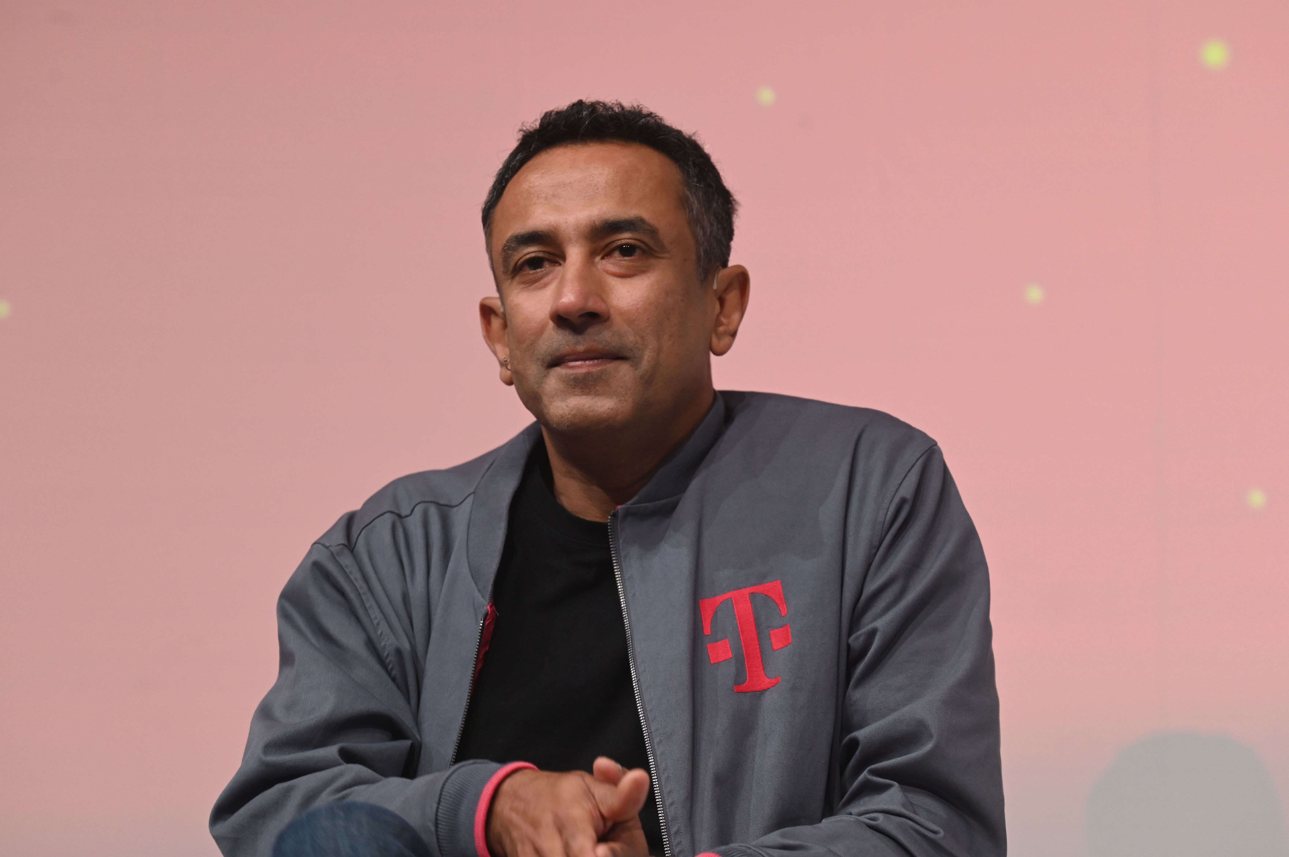 T-Mobile's incoming CEO: AT&T is taking potshots because it's 'under ...