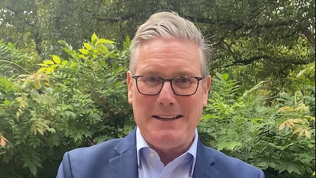 Keir Starmer denies Gatwick expansion is part of the 'climate doomer ...