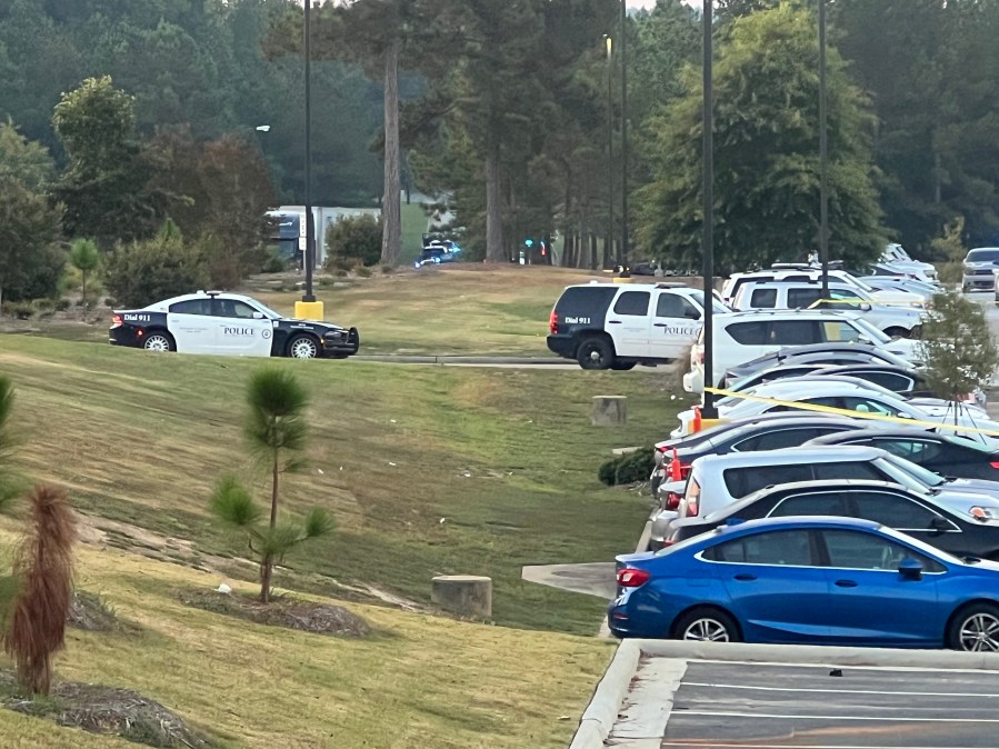 Columbus police respond to shooter outside Amazon warehouse; police say ...