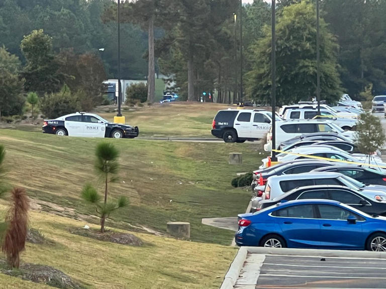 Columbus police respond to shooter outside Amazon warehouse; police say ...