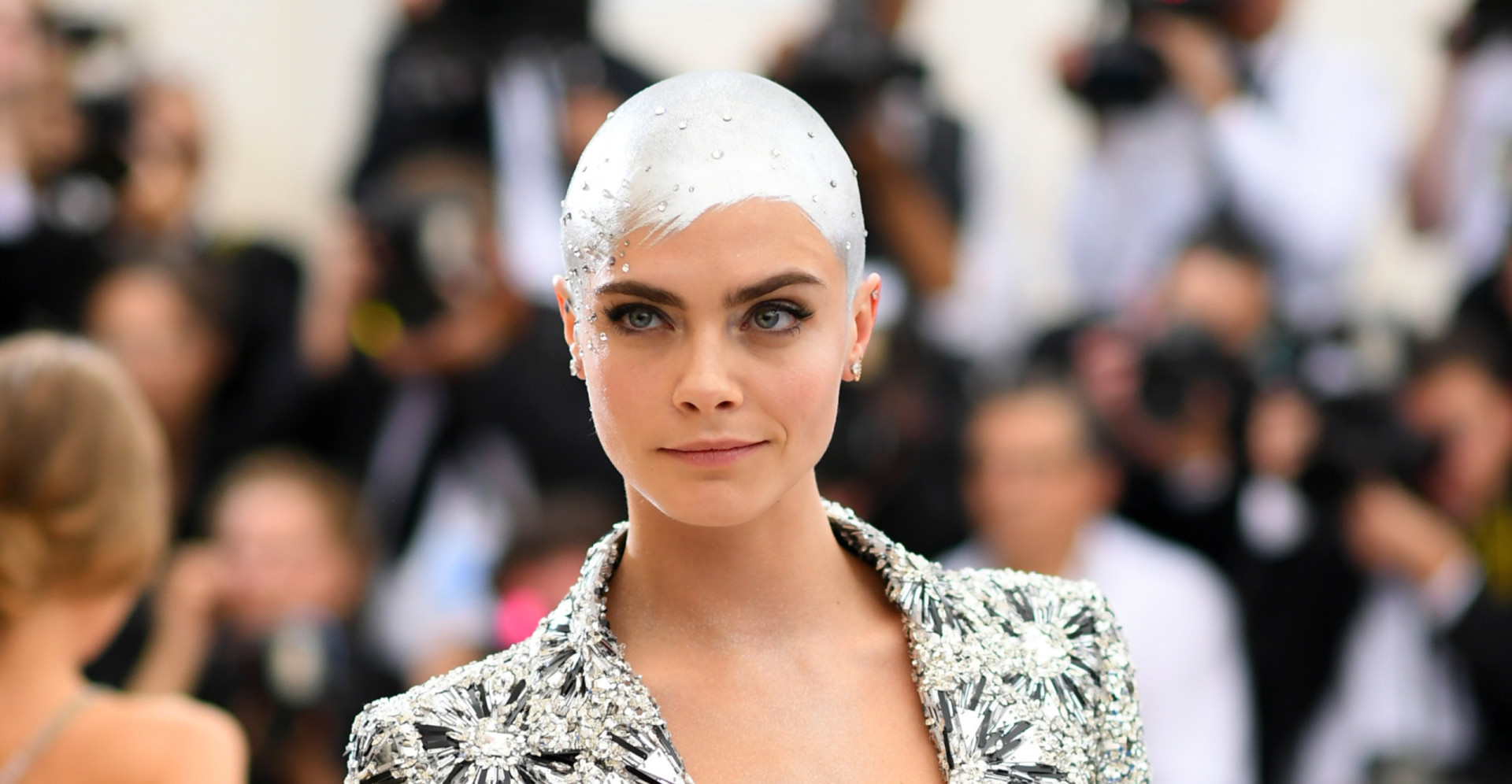 Fabulous Female Celebrities Whove Shaved Their Heads 6623