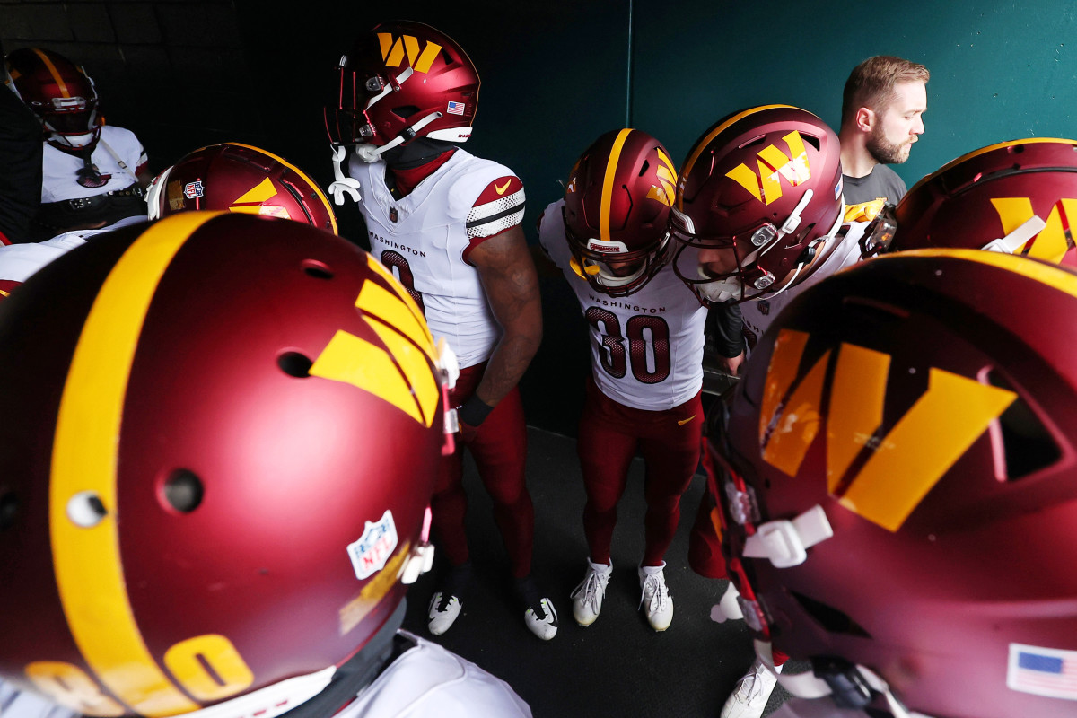 Commanders Announce Roster Move Before Raiders Game