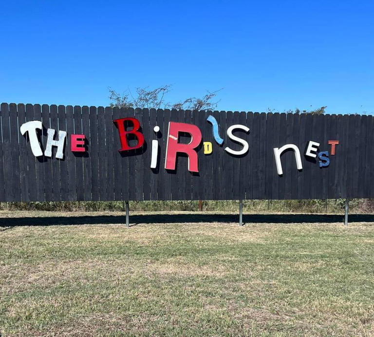 I run a women-only commune with no men and no drama