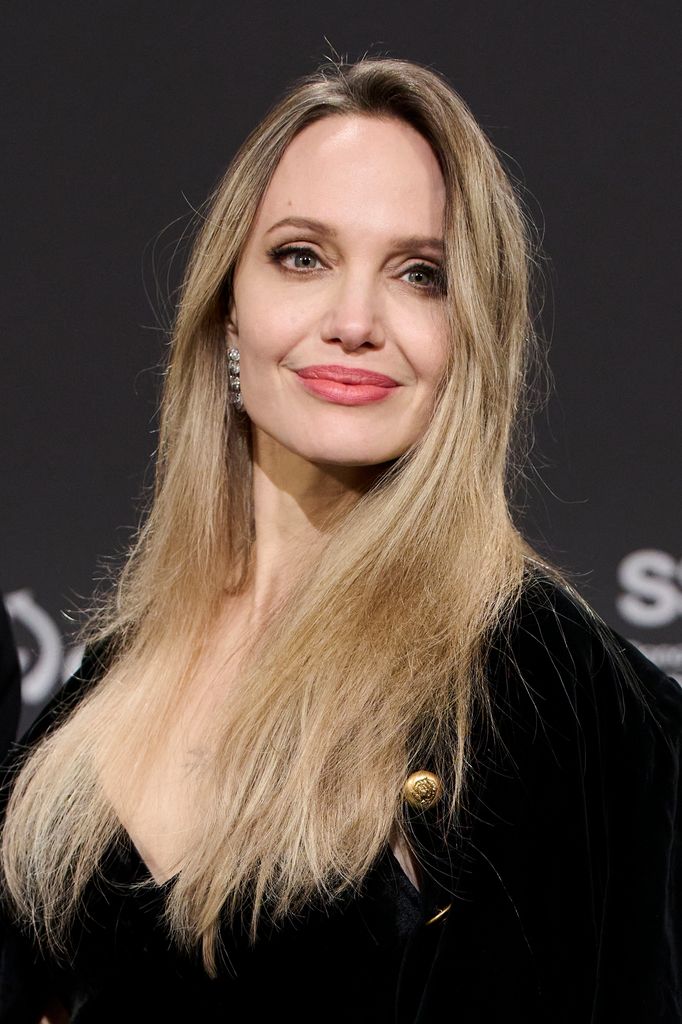 Angelina Jolie muestra por primera vez las huellas de su mastectomía ...