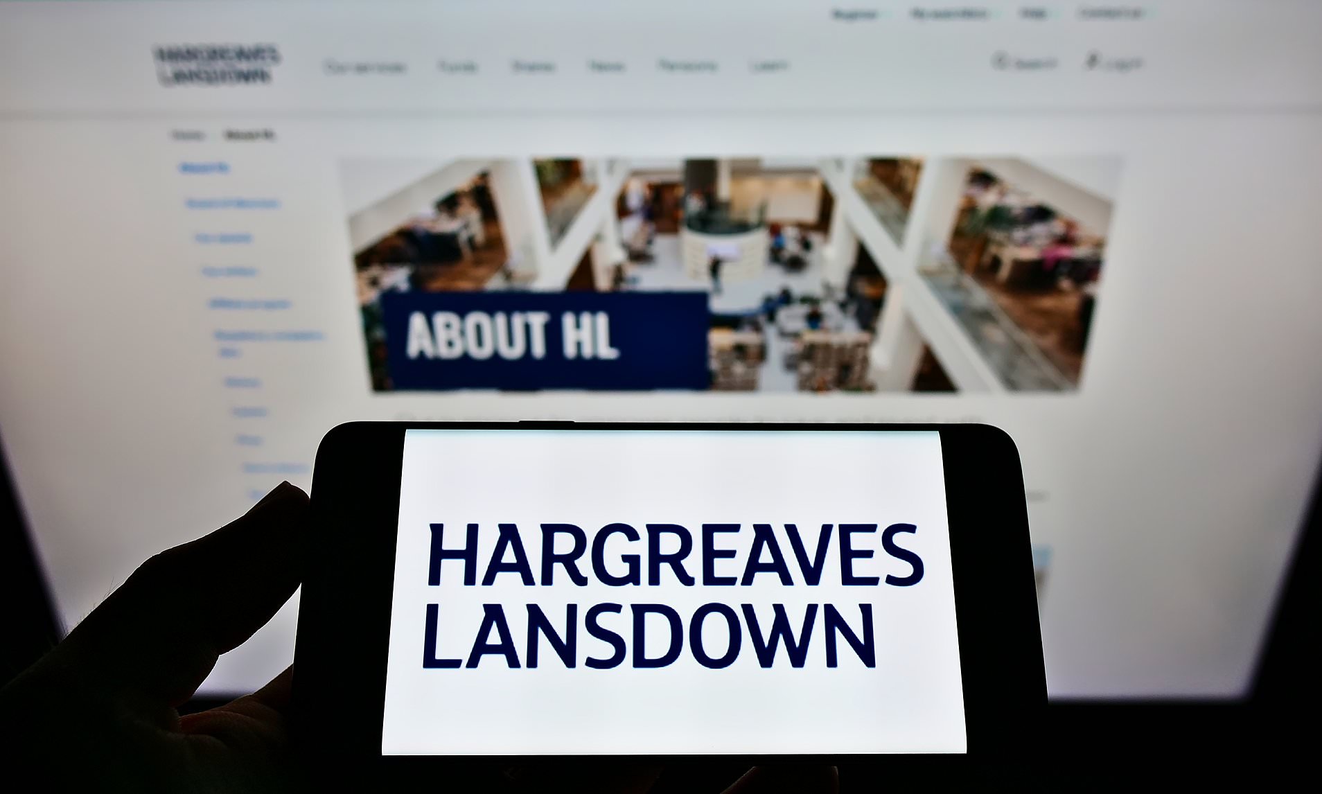 Hargreaves Lansdown launches its first savings account as it takes on ...