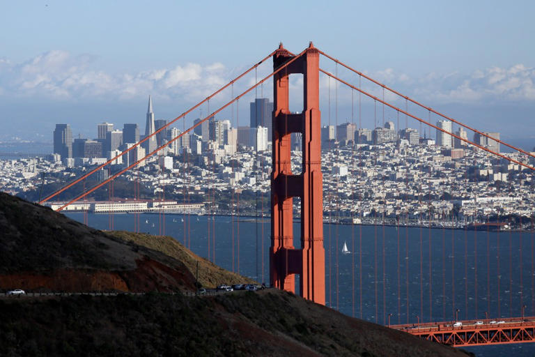 4.3 magnitude earthquake rocks San Francisco Bay early Monday