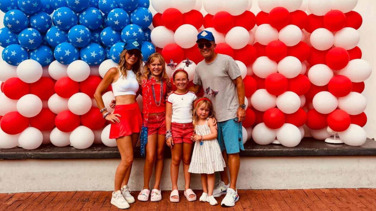 Who is Chris Tomlin? Photos of Contemporary Christian Singer at Charlie ...