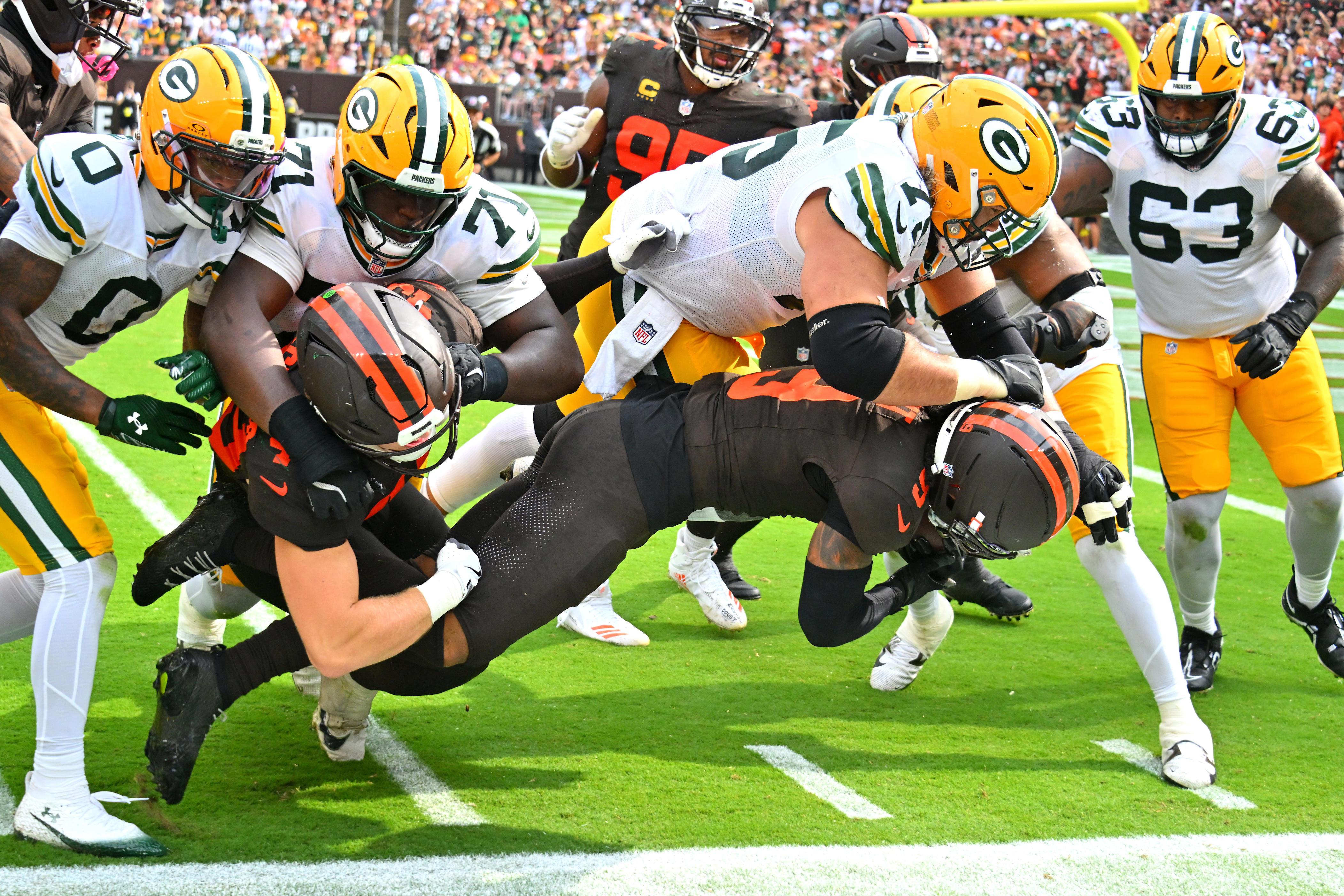 How to lose a game in 10 plays: The mistakes that led to a Packers ...
