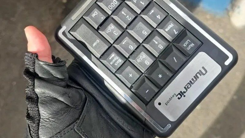 Fraudsters target tourists with fake permit scams in Cape Town