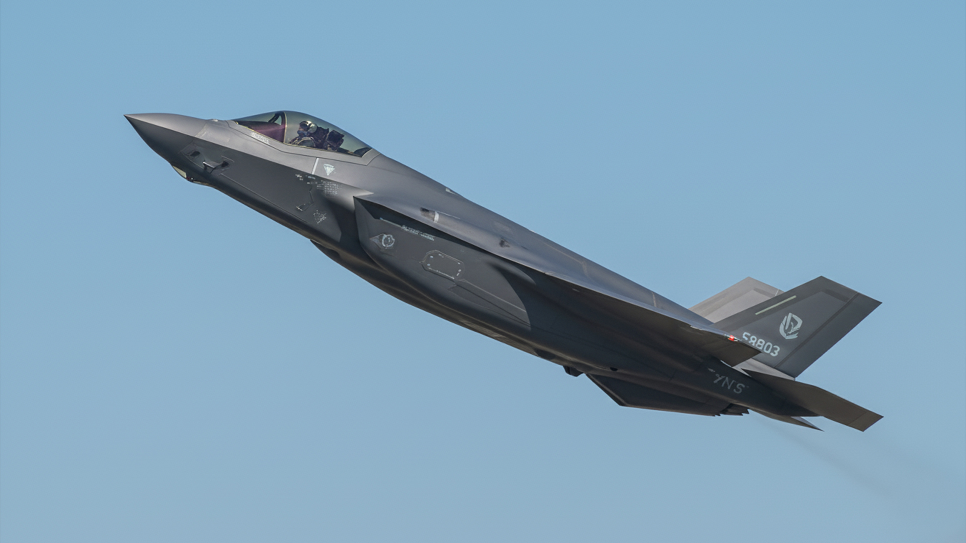 US Army 'Cobra Warrior' Takes Off