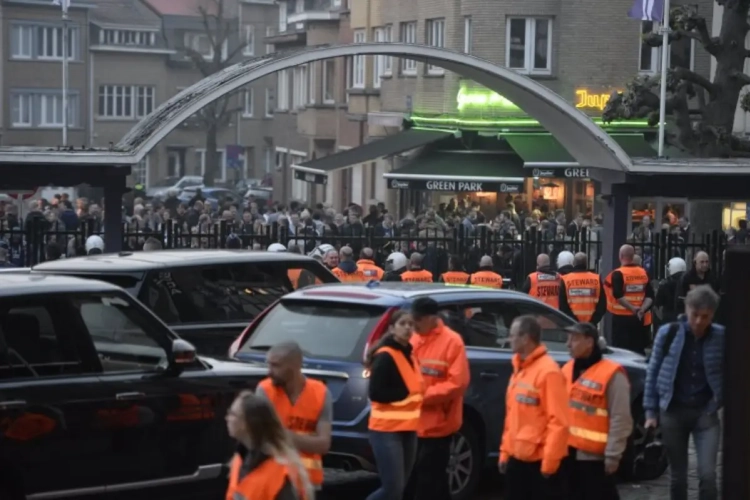 Newcastle met en garde ses supporters avant le Lotto Park : "Évitez le ...