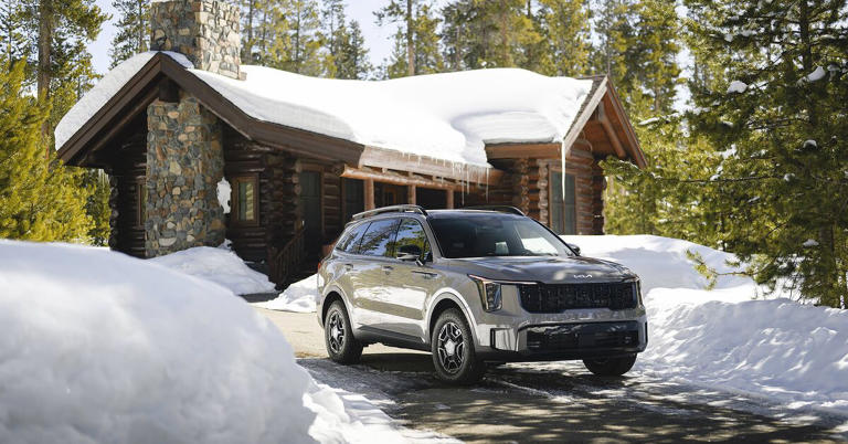 Kia Shuffles Options, Tweaks Styling, Reveals Pricing for 2026 Sorento