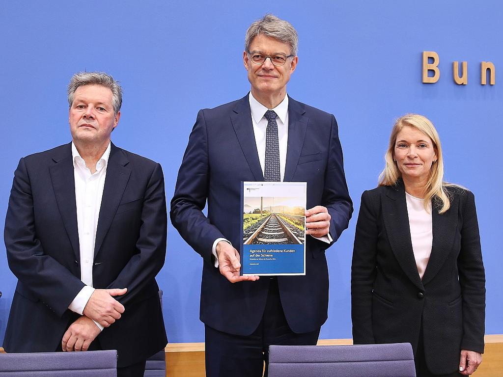 Al-Wazir gibt Bund Schuld für Probleme bei Deutscher Bahn