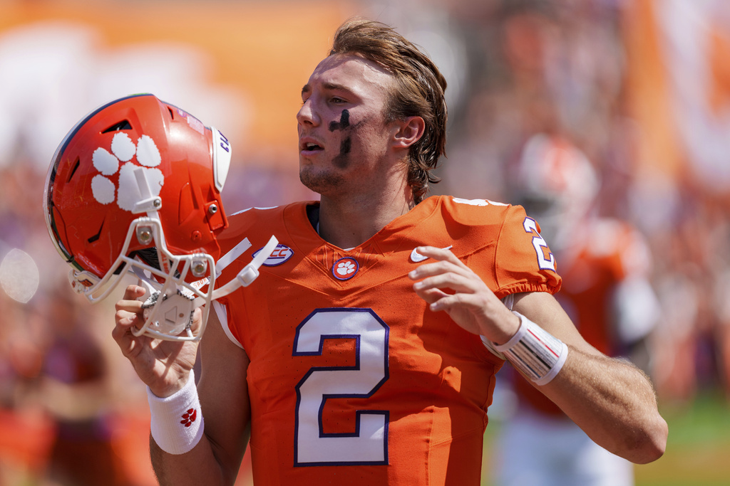 ACC fines and reprimands Syracuse for feigning injuries in its 34-21 ...