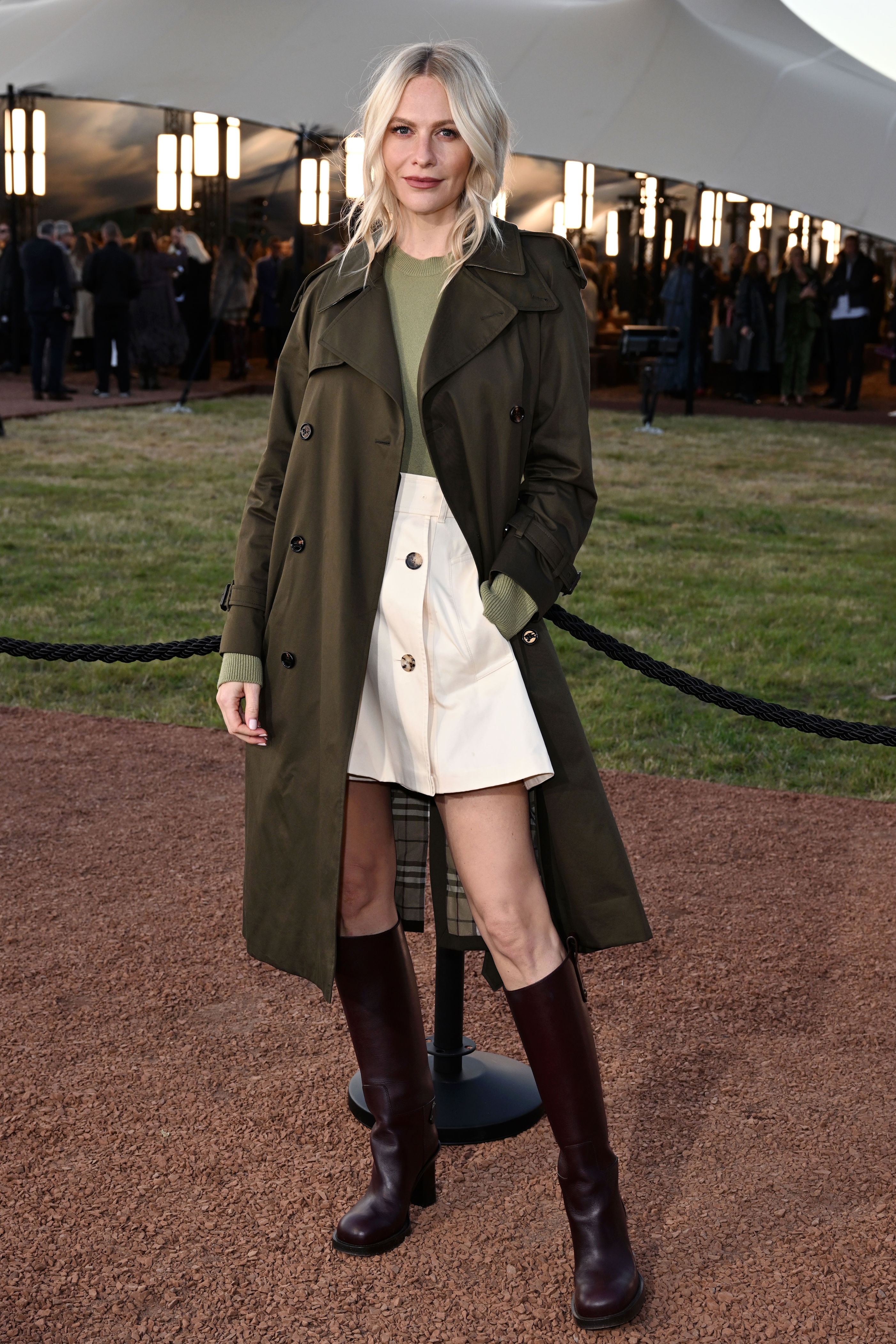 Burberry at London Fashion Week: RAYE, Alexa Chung and Ian Wright lead ...