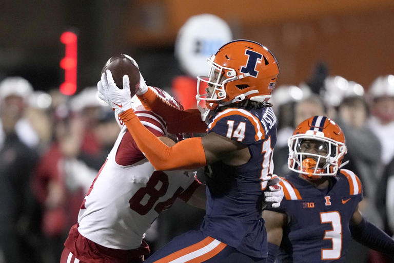 Illinois star cornerback Xavier Scott to miss most of the season with ...