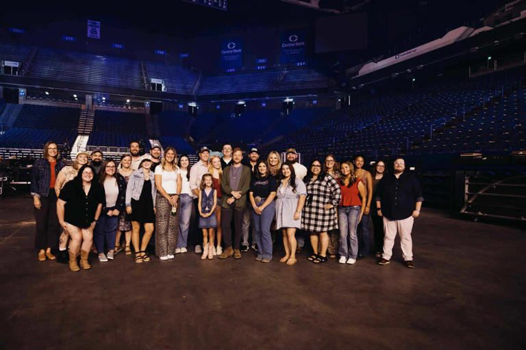 Tyler Childers surprises fans during private Rupp Arena rehearsal ...