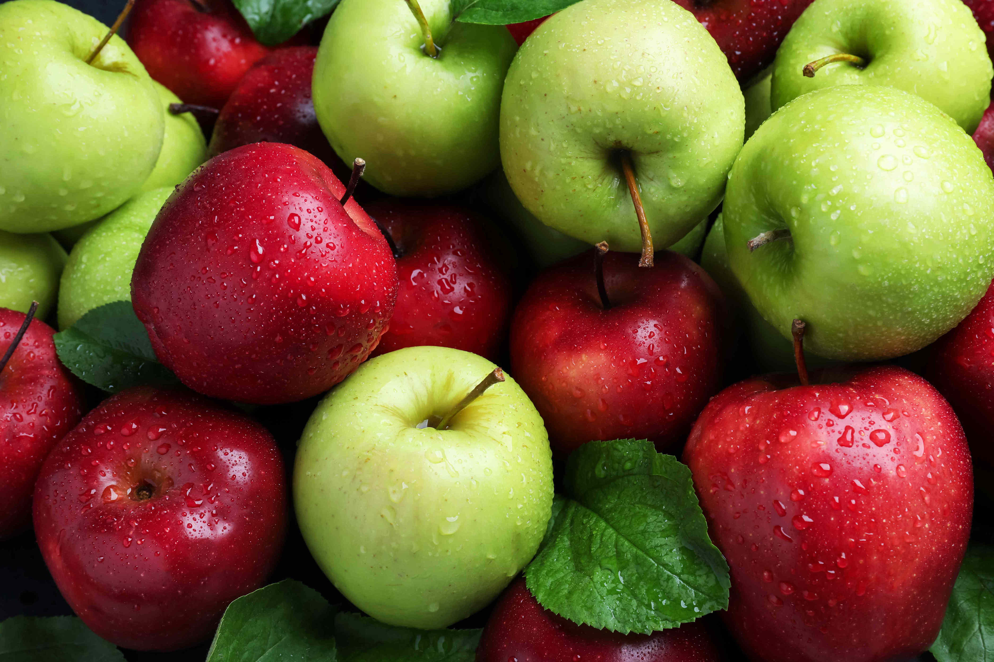 What Happens to Your Body When You Eat An Apple A Day