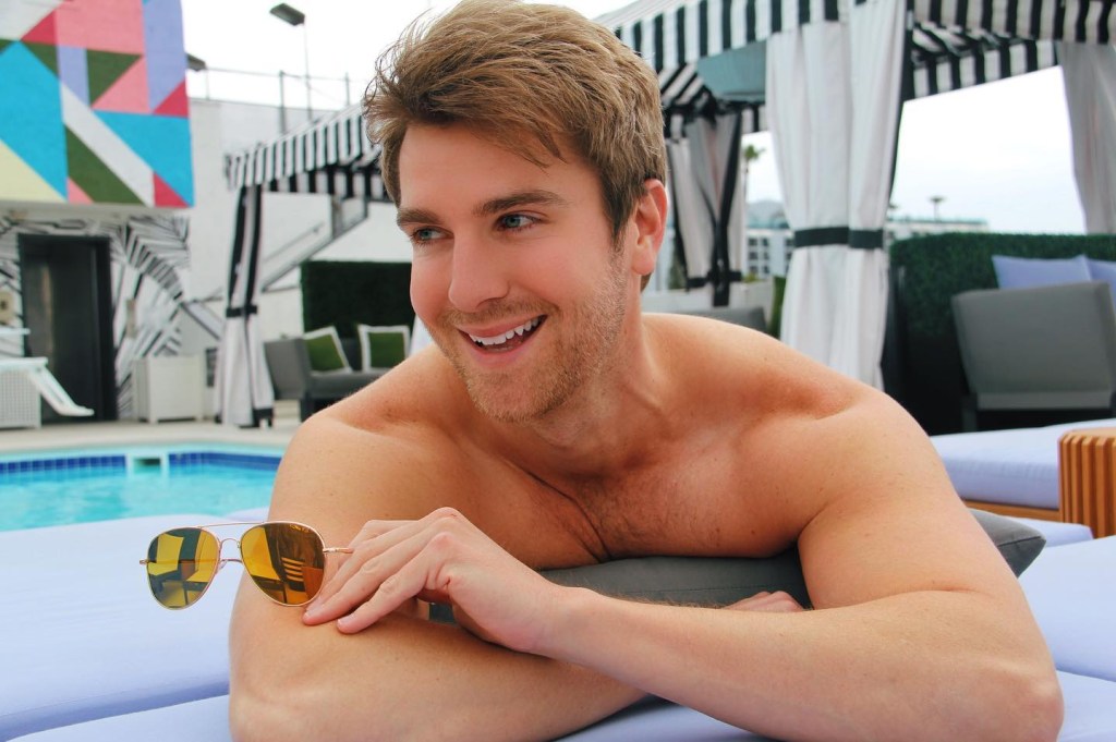 Vegas restaurant staff threatened ICU nurse as she performed CPR on ...