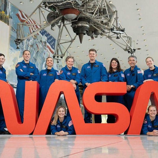 NASA introduces 10 new astronaut candidates