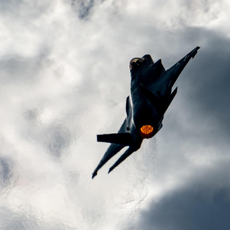 Lockheed's new combat drone shows the premier stealth aircraft designer ...