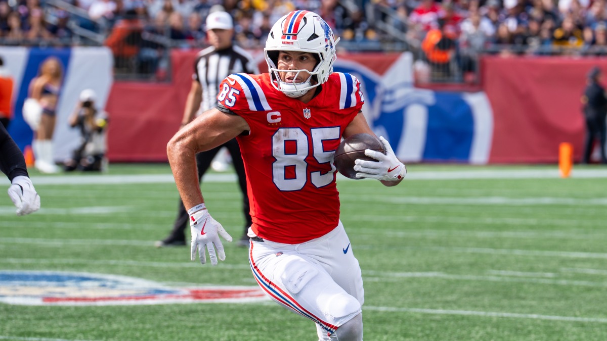 Patriots-Steelers Stock Watch: Henry produces; Stevenson's fumbles ...
