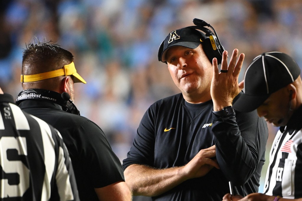 UCF football assistant Shawn Clark dies ‘unexpectedly’ at 50