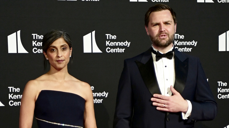 Usha & JD Vance Look Painfully Awkward In Odd Photo From Hush-Hush ...