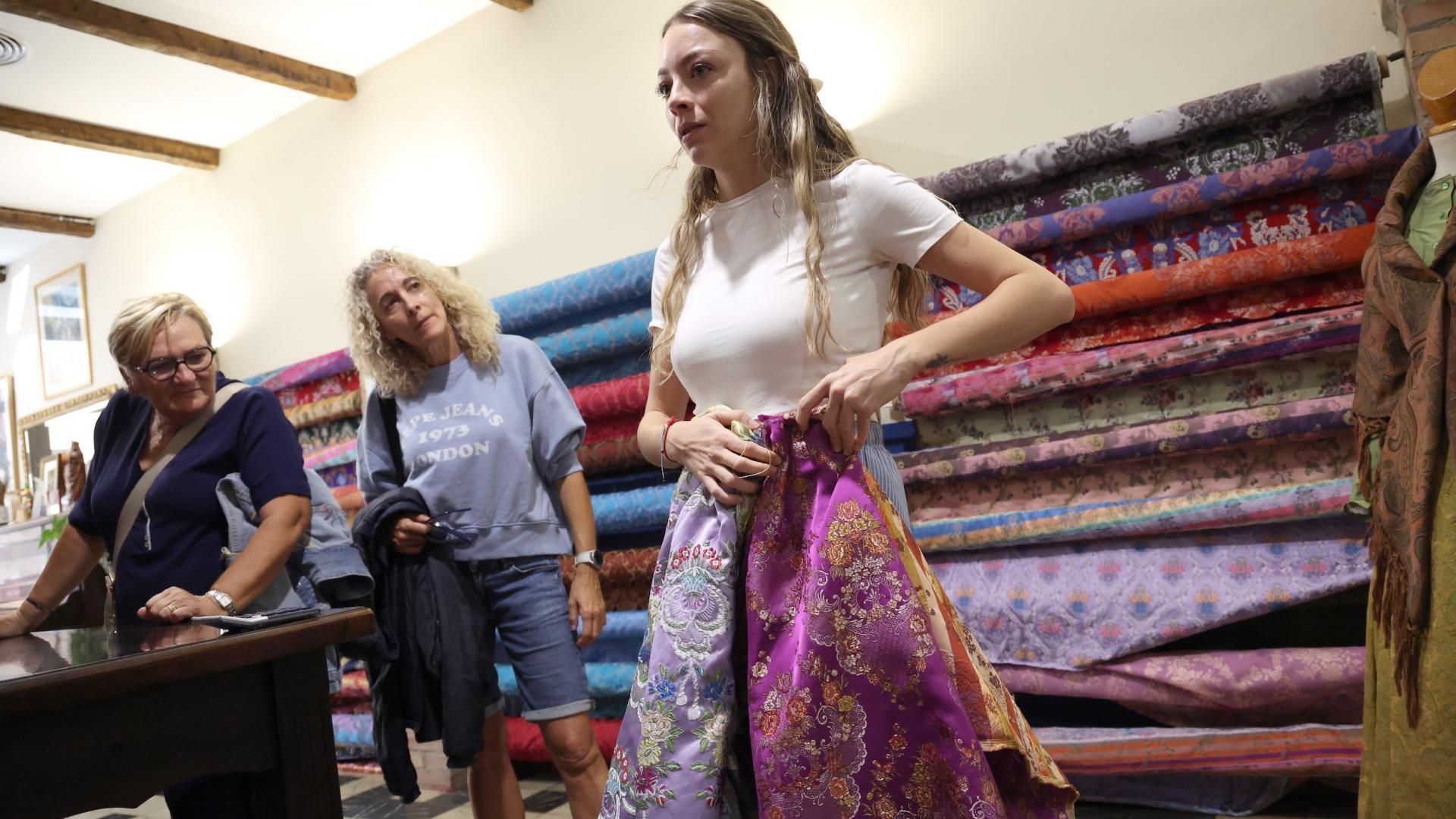 Tiendas de indumentaria aragonesa en Zaragoza: "Ahora vienen a tunear ...