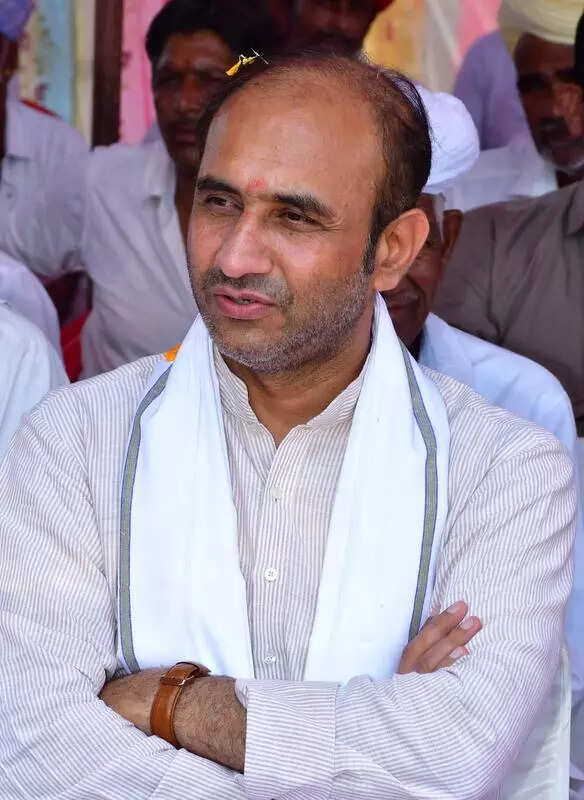 Cong MLA Ratan Devasi accuses former min, son for threatening