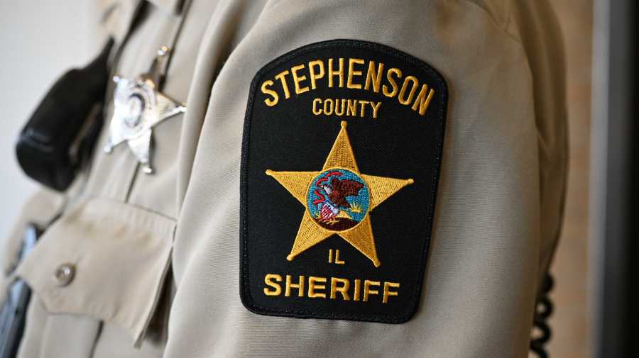 Stephenson County sheriff: One dead after rollover crash Friday morning