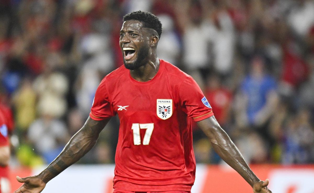 Mientras lo critican en Panamá, José Fajardo no se guarda y manda un ...