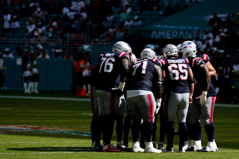 Patriots up-to-date depth chart ahead of divisional round vs. Texans