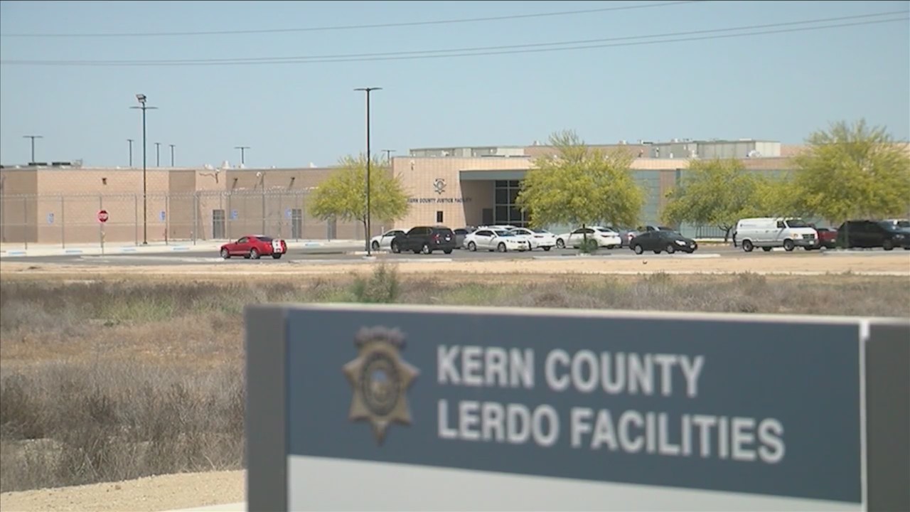 Search continues for escaped inmate who ran from deputies at Kern Medical