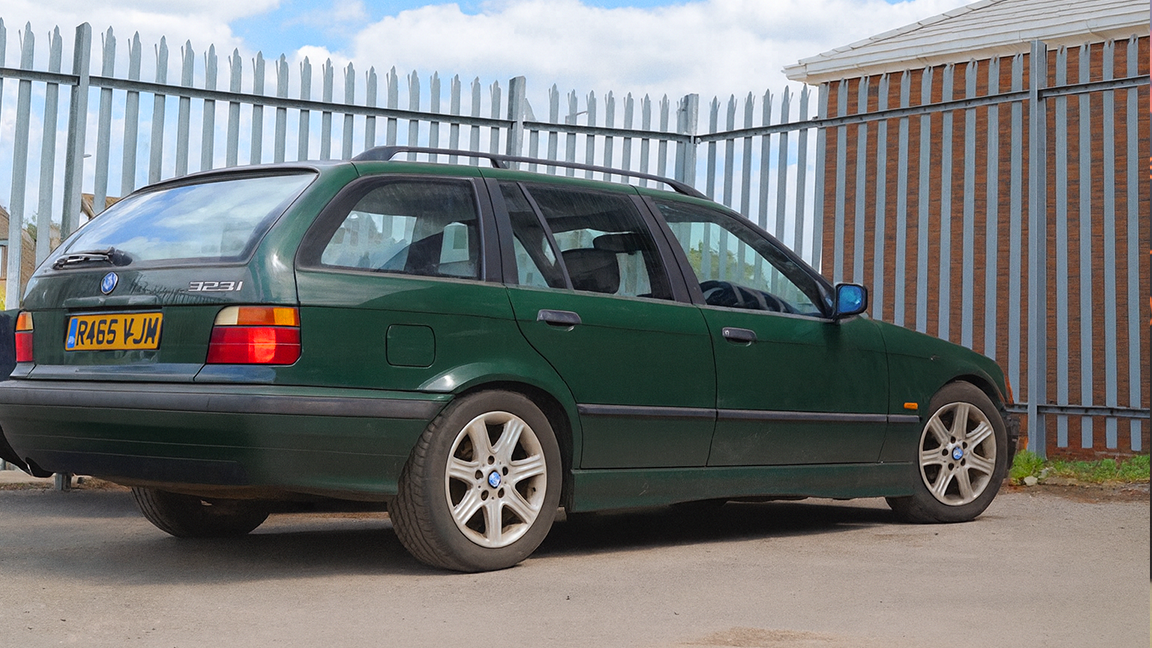 Taking the Engine Out of the E36 M3 Touring Project