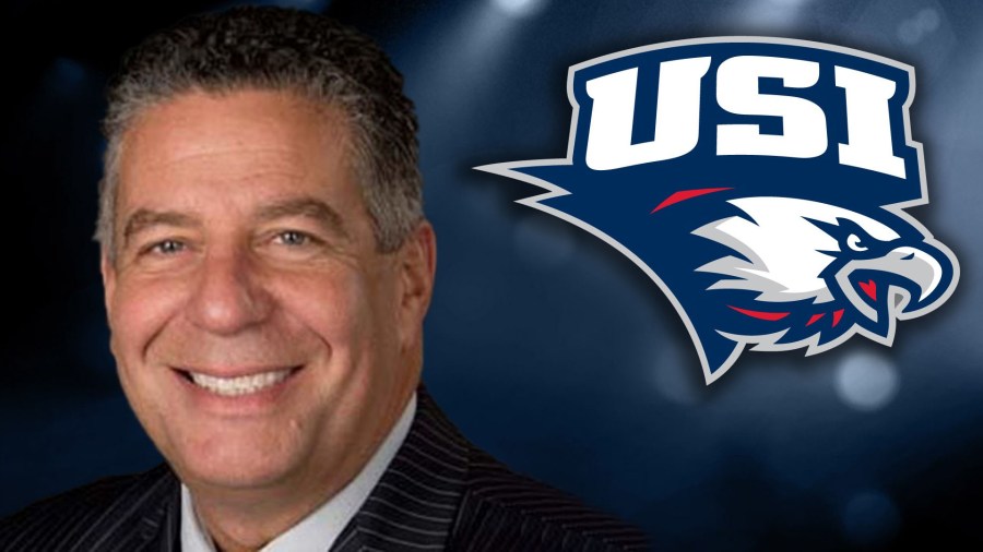 Bruce Pearl announces retirement
