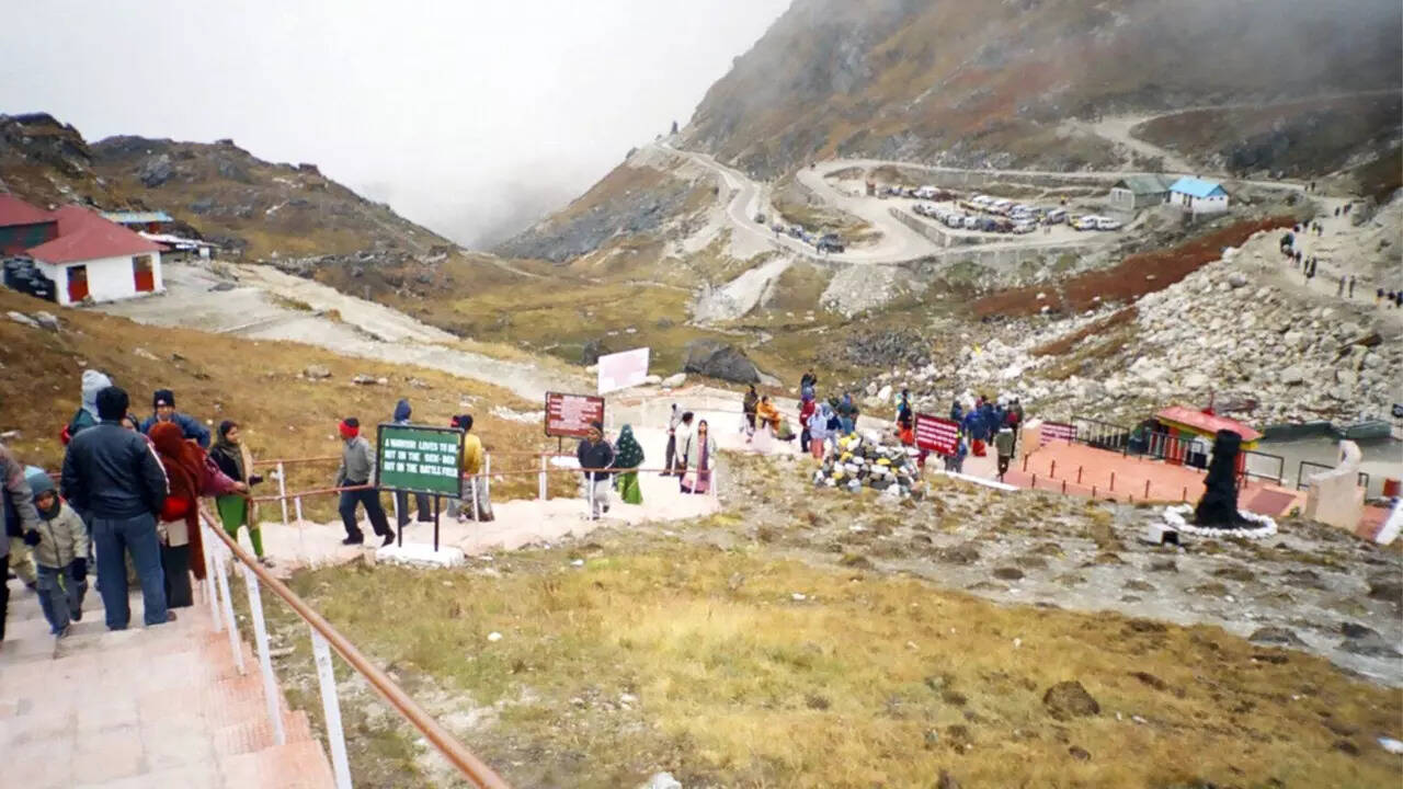 5 Indian towns that touch other countries to see life beyond borders